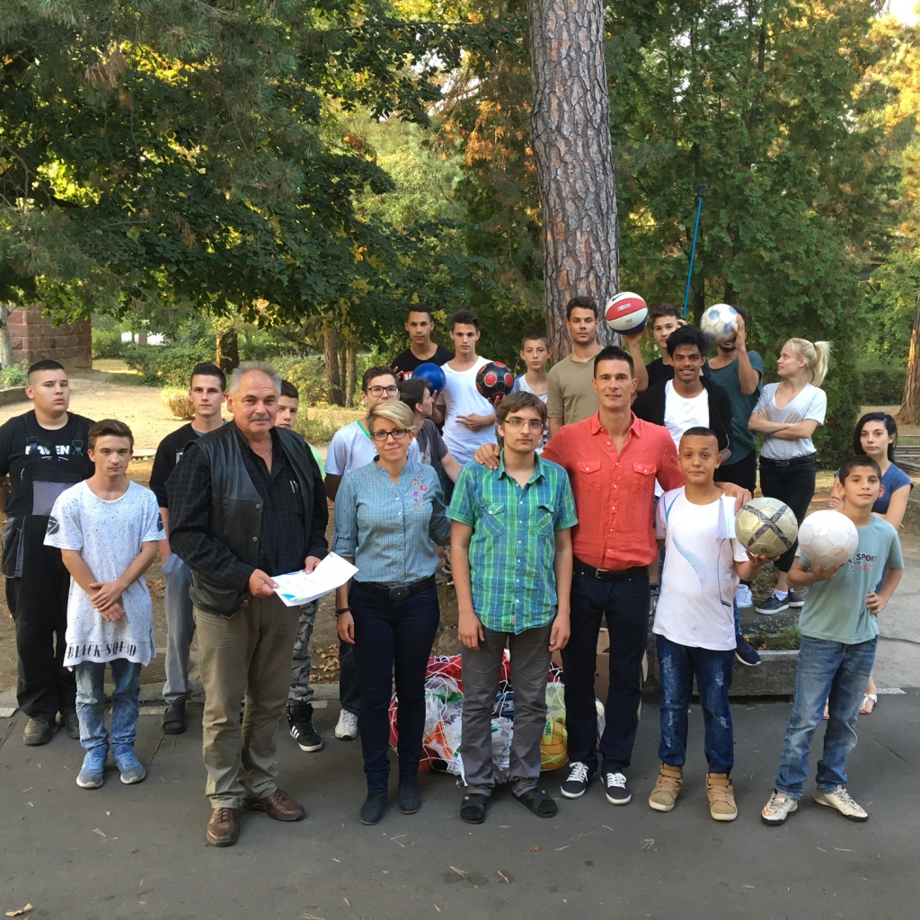 MDSZ adomány a gyermekotthonnak | Diákolimpia